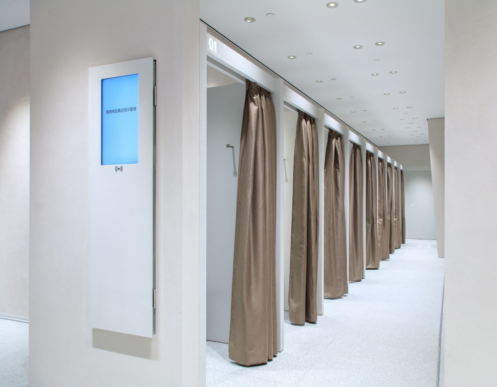 台北101 ZARA 嶄新開幕！全新獨立美妝專區、電子試衣間必須逛