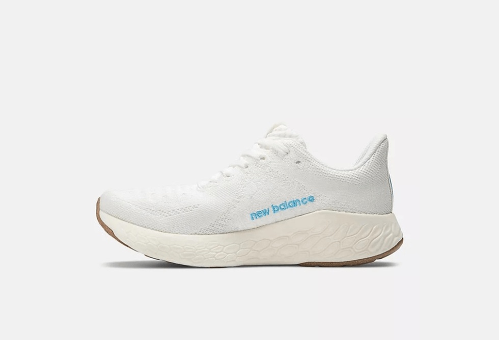 小藍瓶咖啡 x New Balance 驚喜聯名！打造簡約質感慢跑鞋