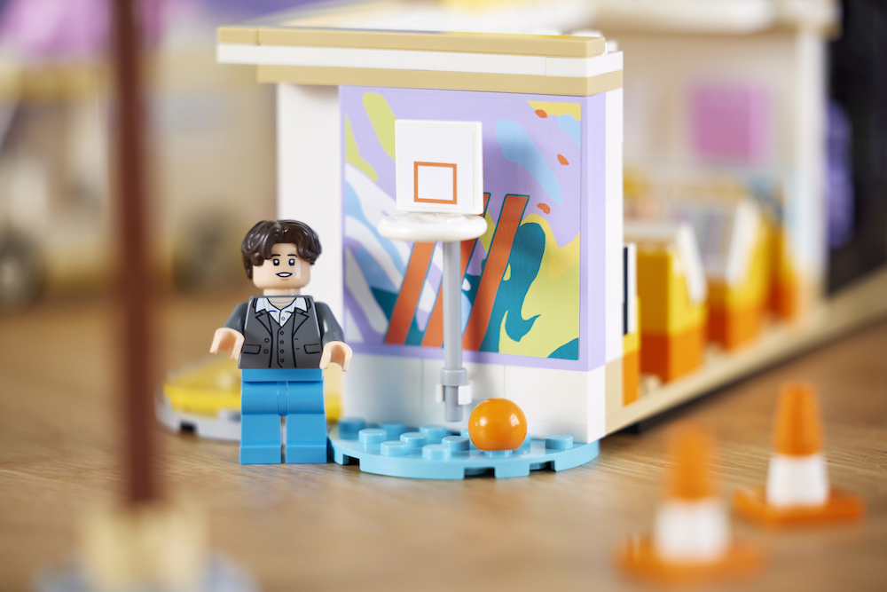 阿米必收！LEGO最新「BTS Dynamite」樂高盒組神還原MV經典場景！